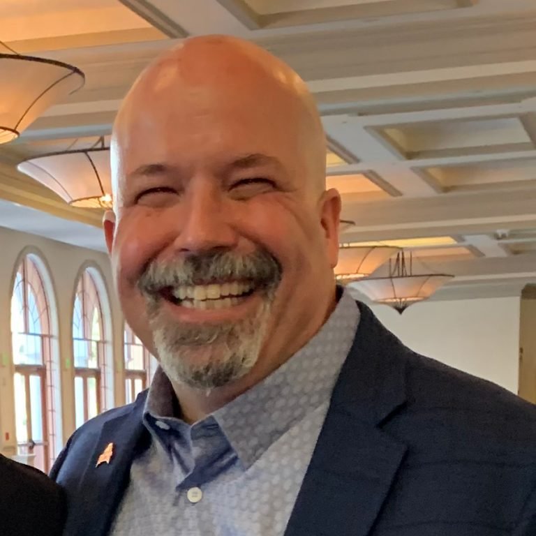 82. The Clues of Success with Robert Riopel – The Dream Highway